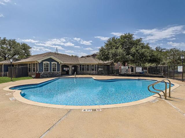 3 BR, 2 BA Apartment 1527 West Sunshine Drive Unit 626, San Antonio, TX 78228