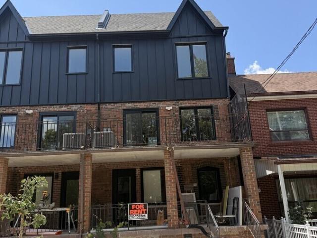 3 BR, 2 BA Apartment 152 Brunswick Ave, Toronto, ON M5S 2M2