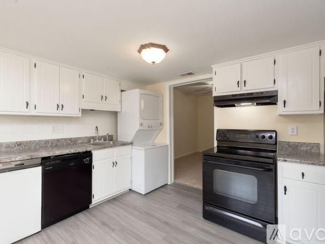 3 BR, 2 BA Apartment 1533 Americana Drive, Richmond, VA 23228