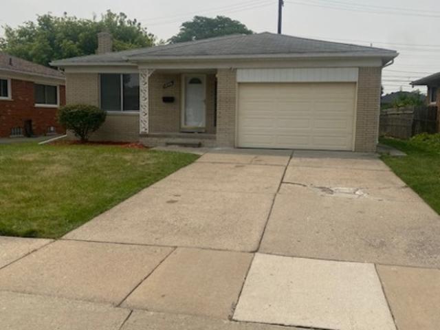3 BR, 2 BA Apartment 15396 Juliana Ave, Eastpointe, MI 48021