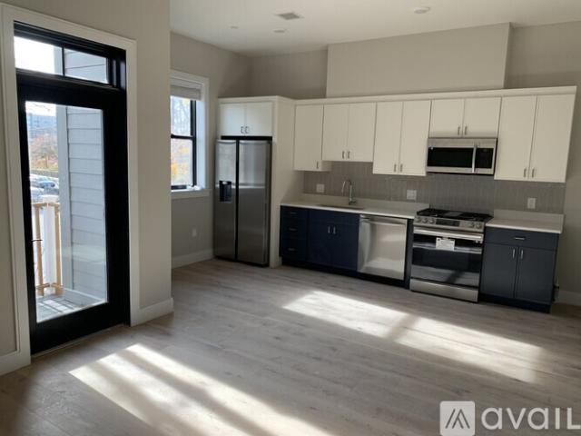 3 BR, 2 BA Apartment 157 Everett St, Unit 204, Boston, MA 02134