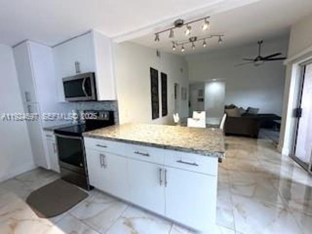 3 BR, 2 BA Apartment 1542 Springside Drive, Weston, FL 33326