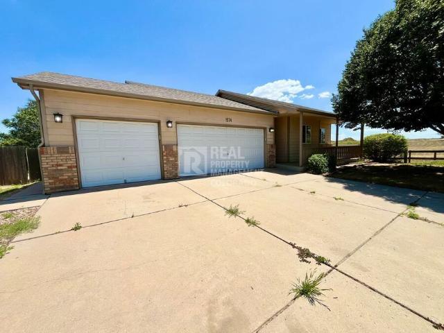 3 BR, 2 BA Apartment 1574 S Growers Dr, Milliken, CO 80543