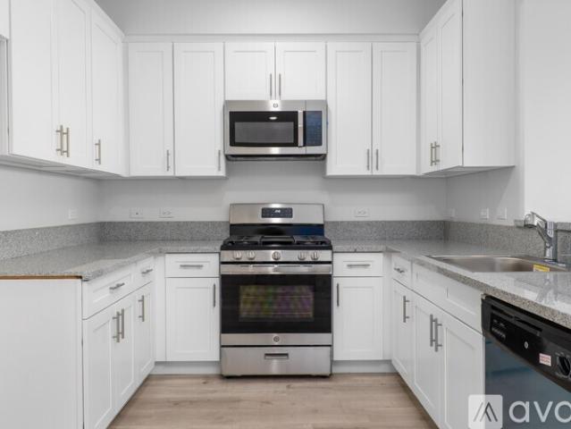 3 BR, 2 BA Apartment 15755 Saticoy Street, Unit 405, Van Nuys, CA 91406