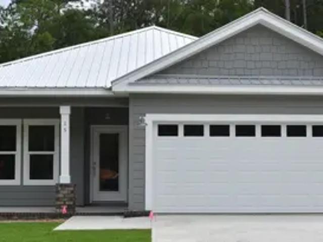 3 BR, 2 BA Apartment 15 Oakfield Dr, Freeport, FL 32439