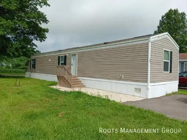 3 BR, 2 BA Apartment 15 Locust Street, Crestline, OH 44827