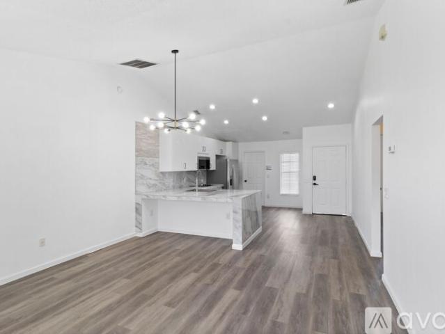 3 BR, 2 BA Apartment 1601 Perdido Court, Poinciana, FL 34759