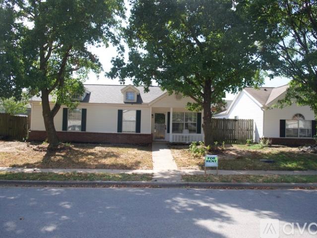 3 BR, 2 BA Apartment 1602 Parkview Place, Bentonville, AR 72712