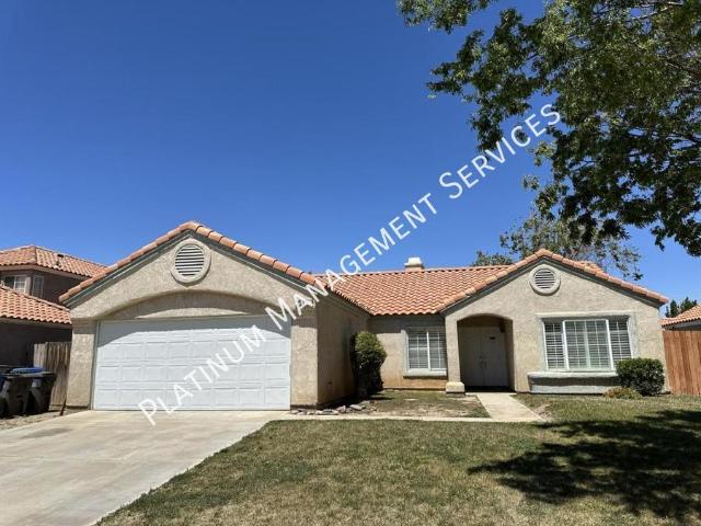 3 BR, 2 BA Apartment 1611 Kings Rd, Palmdale, CA 93551
