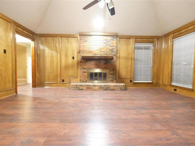 3 BR, 2 BA Apartment 1612 Valencia Drive, Plano, TX 75074
