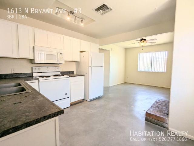 3 BR, 2 BA Apartment 1613 N Bryant Ave, Tucson, AZ 85712