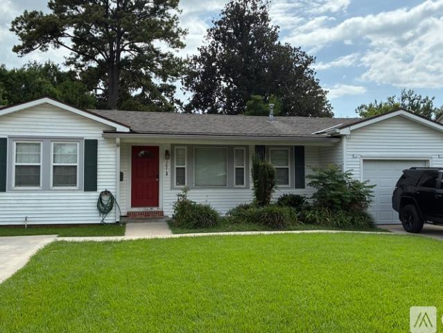 3 BR, 2 BA Apartment 1621 West Saint Mary Boulevard, Lafayette, LA 70506