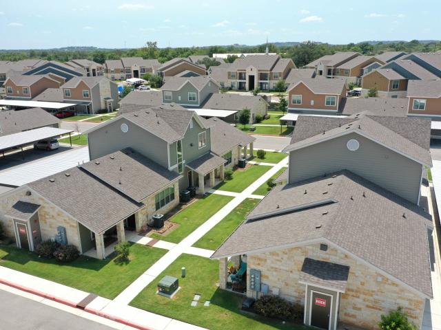 3 BR, 2 BA Apartment 1625 N Adams St Unit 13 1301, Fredericksburg, TX 78624