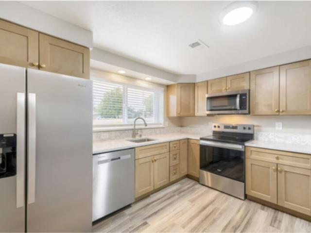 3 BR, 2 BA Apartment 1641 S Wadsworth Blvd, Lakewood, CO 80232