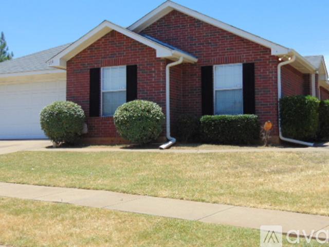 3 BR, 2 BA Apartment 164 Valley View Ln, Jacksonville, TX 75766
