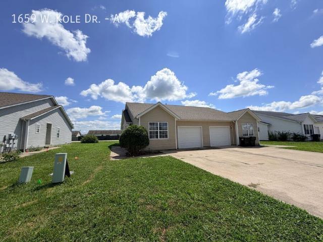 3 BR, 2 BA Apartment 1659 W. Kole Dr Greensburg, IN 47240