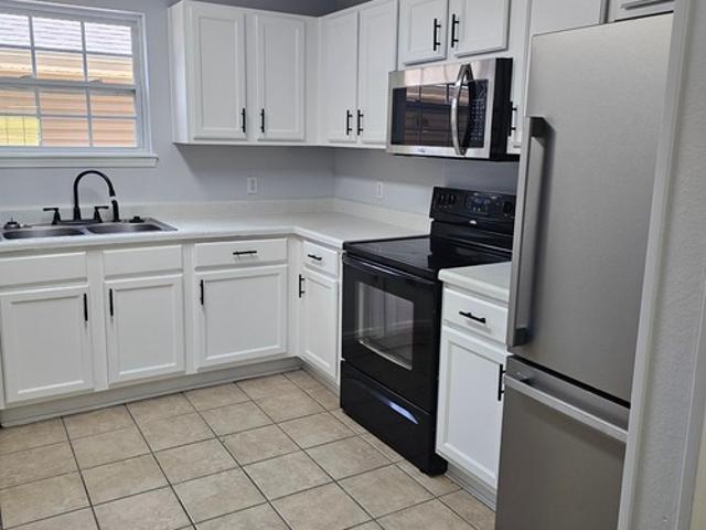 3 BR, 2 BA Apartment 165 Knowledge Ave, Unit D, Kirbyville, MO 65679