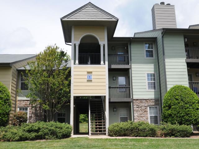 3 BR, 2 BA Apartment 1680 Hendersonville Rd Unit G 04, Asheville, NC 28803