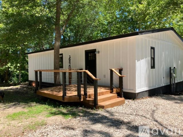 3 BR, 2 BA Apartment 16820 County Rd 4100, Lindale, TX 75771