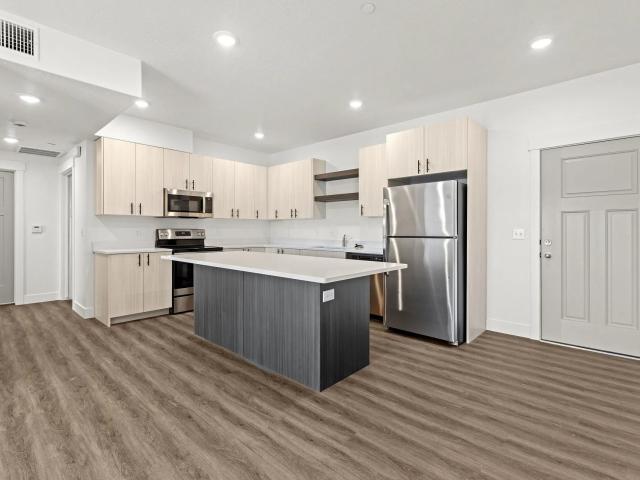 3 BR, 2 BA Apartment 1685 Wall Avenue Unit L L301, Ogden, UT 84404