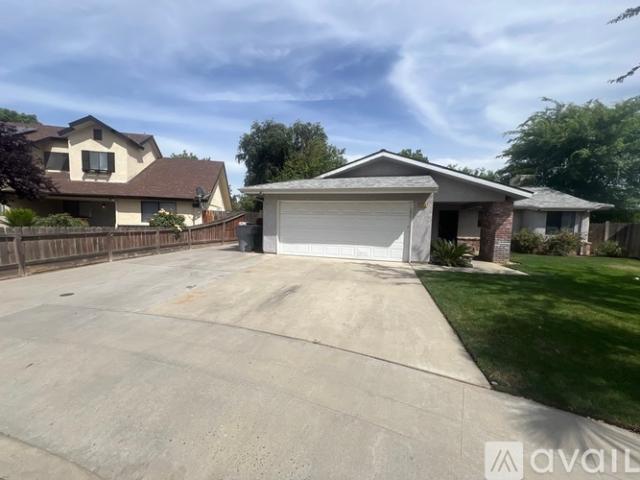 3 BR, 2 BA Apartment 1690 Buckingham Ave, Clovis, CA 93611