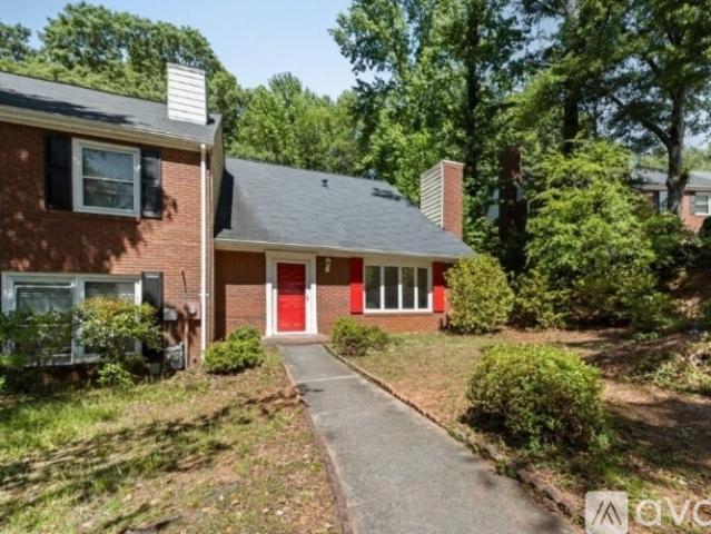 3 BR, 2 BA Apartment 173 Willow Stream Court, Unit 173, Roswell, GA 30076