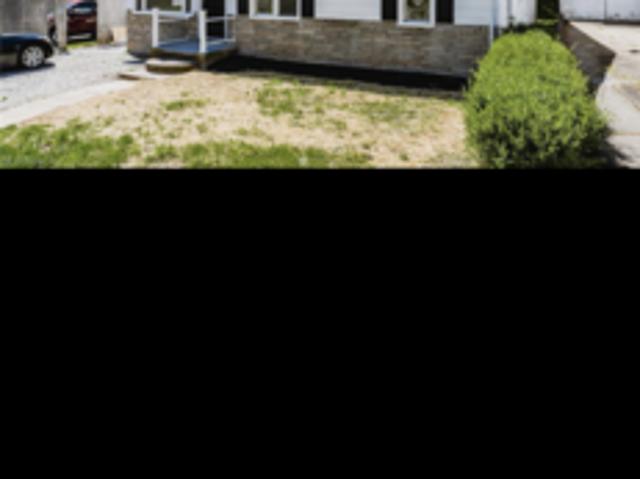 3 BR, 2 BA Apartment 1712 Pike St, Parkersburg, WV 26101