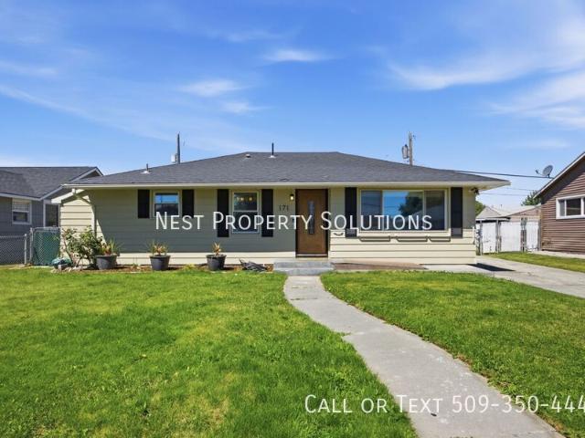3 BR, 2 BA Apartment 171 G St SE, Ephrata, WA 98823