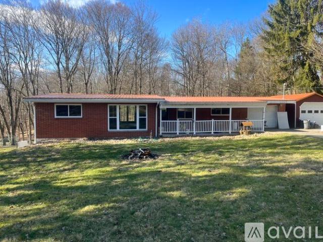 3 BR, 2 BA Apartment 1720 Washington Rd, Apollo, PA 15613
