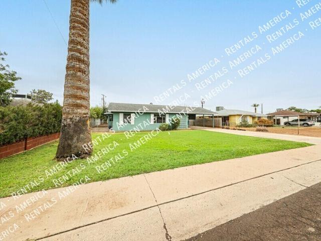 3 BR, 2 BA Apartment 1723 W Indianola Ave, Phoenix, AZ 85015