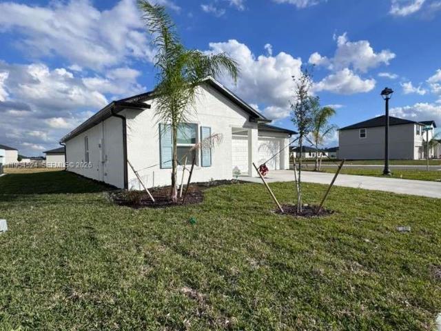 3 BR, 2 BA Apartment 17245 Cantu Court, Fort Myers, FL 33917