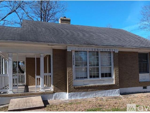 3 BR, 2 BA Apartment 1725 16th Ave, Meridian, MS 39301