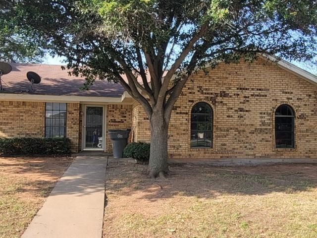 3 BR, 2 BA Apartment 1729 Meadowcliff Dr, Wichita Falls, TX 76302