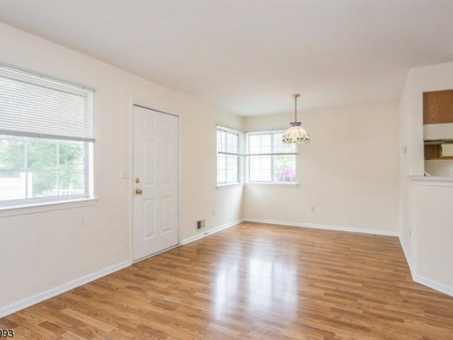 3 BR, 2 BA Apartment 177 Cortland Ln, Bedminster, NJ 7921