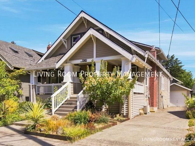 3 BR, 2 BA Apartment 1740 SE 47th Ave, Portland, OR 97215
