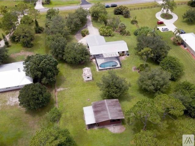 3 BR, 2 BA Apartment 17621 Oak Creek Road, Alva, FL 33920