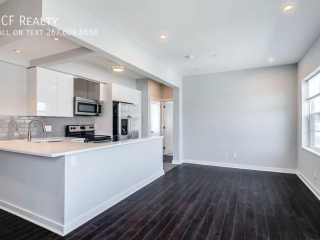3 BR, 2 BA Apartment 17 S. 44th St Philadelphia, PA 19104