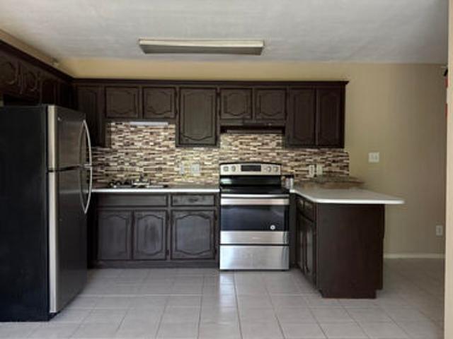 3 BR, 2 BA Apartment 1800 Oasis Dr, Unit 108, Mission, TX 78572