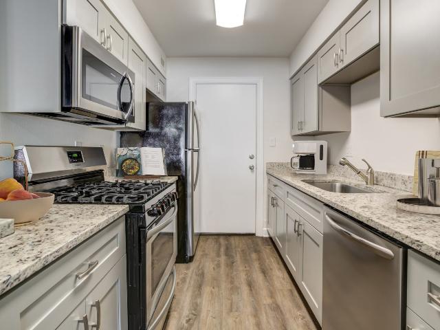 3 BR, 2 BA Apartment 1800 Northwest 4th Street Unit D36, Gainesville, FL 32609