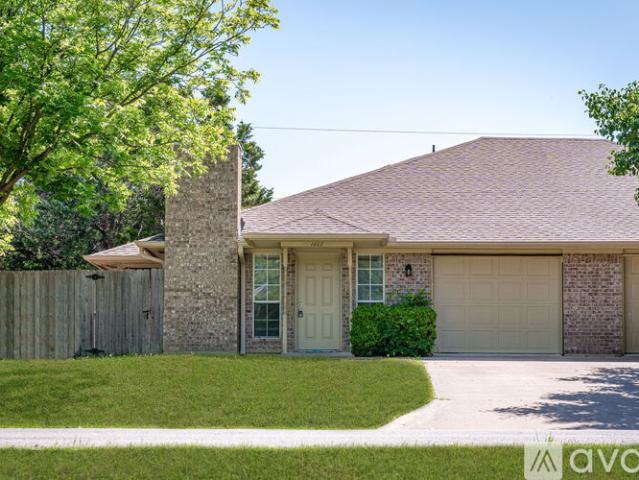3 BR, 2 BA Apartment 1801 Park Pl, Unit 1801, Sherman, TX 75092