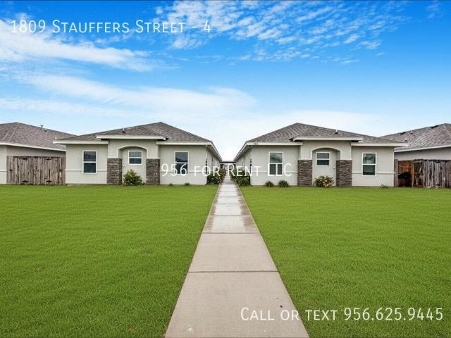 3 BR, 2 BA Apartment 1809 Stauffers Street, Weslaco, TX 78596