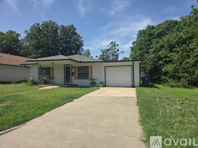 3 BR, 2 BA Apartment 1809 West Main Street, Duncan, OK 73533