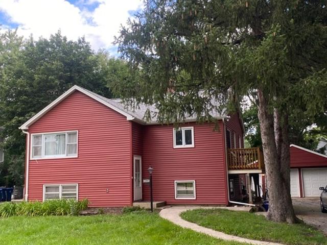 3 BR, 2 BA Apartment 18220 W Lindenwood Dr, Grayslake, IL 60030