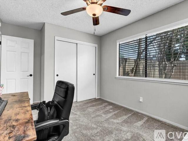 3 BR, 2 BA Apartment 1828 East Seeger Court, Visalia, CA 93292