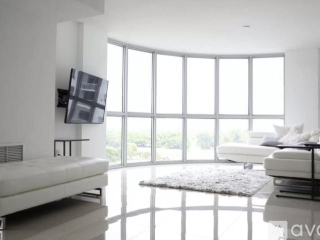 3 BR, 2 BA Apartment 1830 Radius Dr, Unit 1011, Hollywood, FL 33020