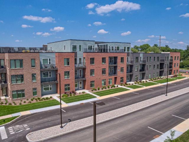 3 BR, 2 BA Apartment 1835 Edge Boulevard Unit 3 3 301, Indianapolis, IN 46240