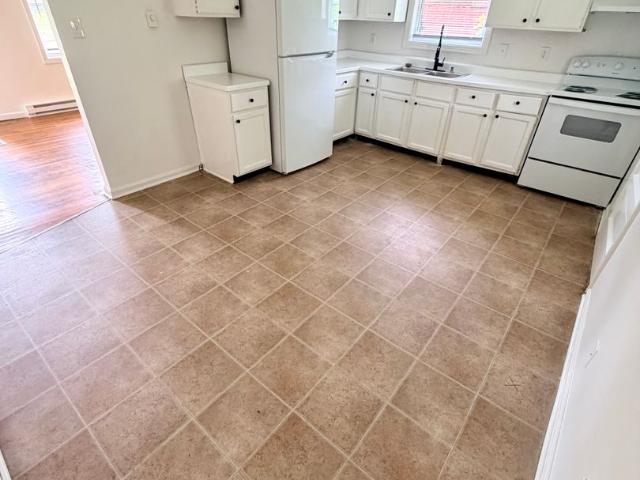 3 BR, 2 BA Apartment 1849 Costigan Drive Z4, Lexington, KY 40511