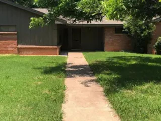 3 BR, 2 BA Apartment 1858 Elmwood Dr, Abilene, TX 79605