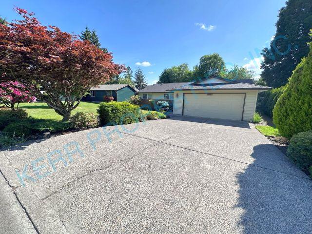 3 BR, 2 BA Apartment 18660 Roundtree Dr Oregon City, OR 97045