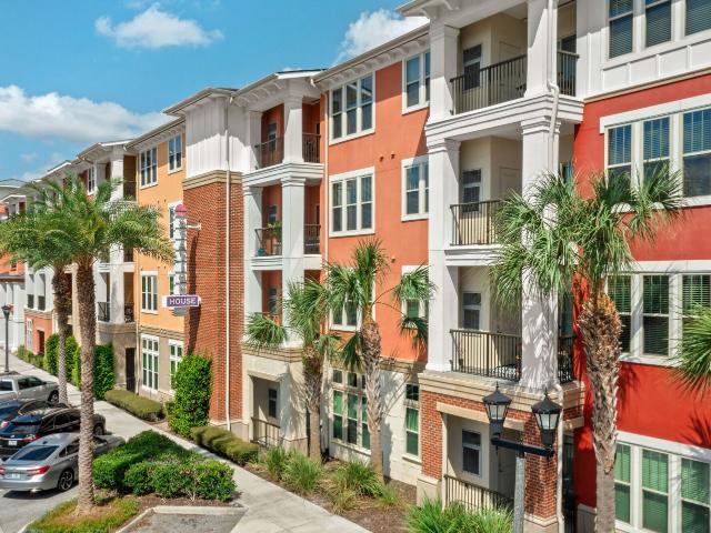 3 BR, 2 BA Apartment 188 East Crystal Lake Avenue Unit 401, Lake Mary, FL 32746